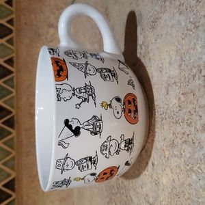Peanuts | Dining | Halloween Peanuts Snoopy Soup Mug Nwt | Poshmark
